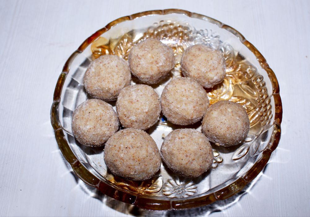 Rava Ladoo – Pump Industry